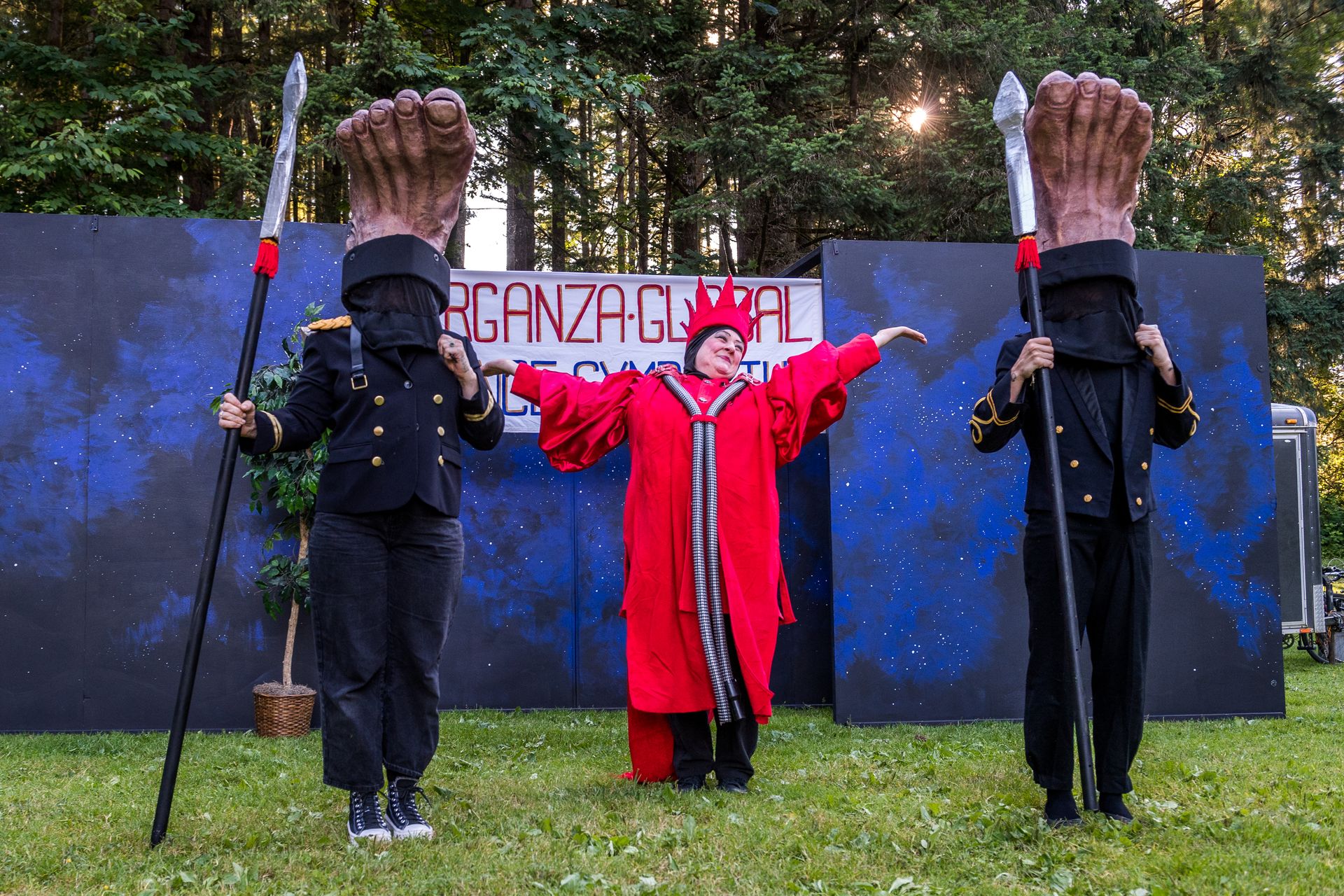 String and Shadow Puppet Theater