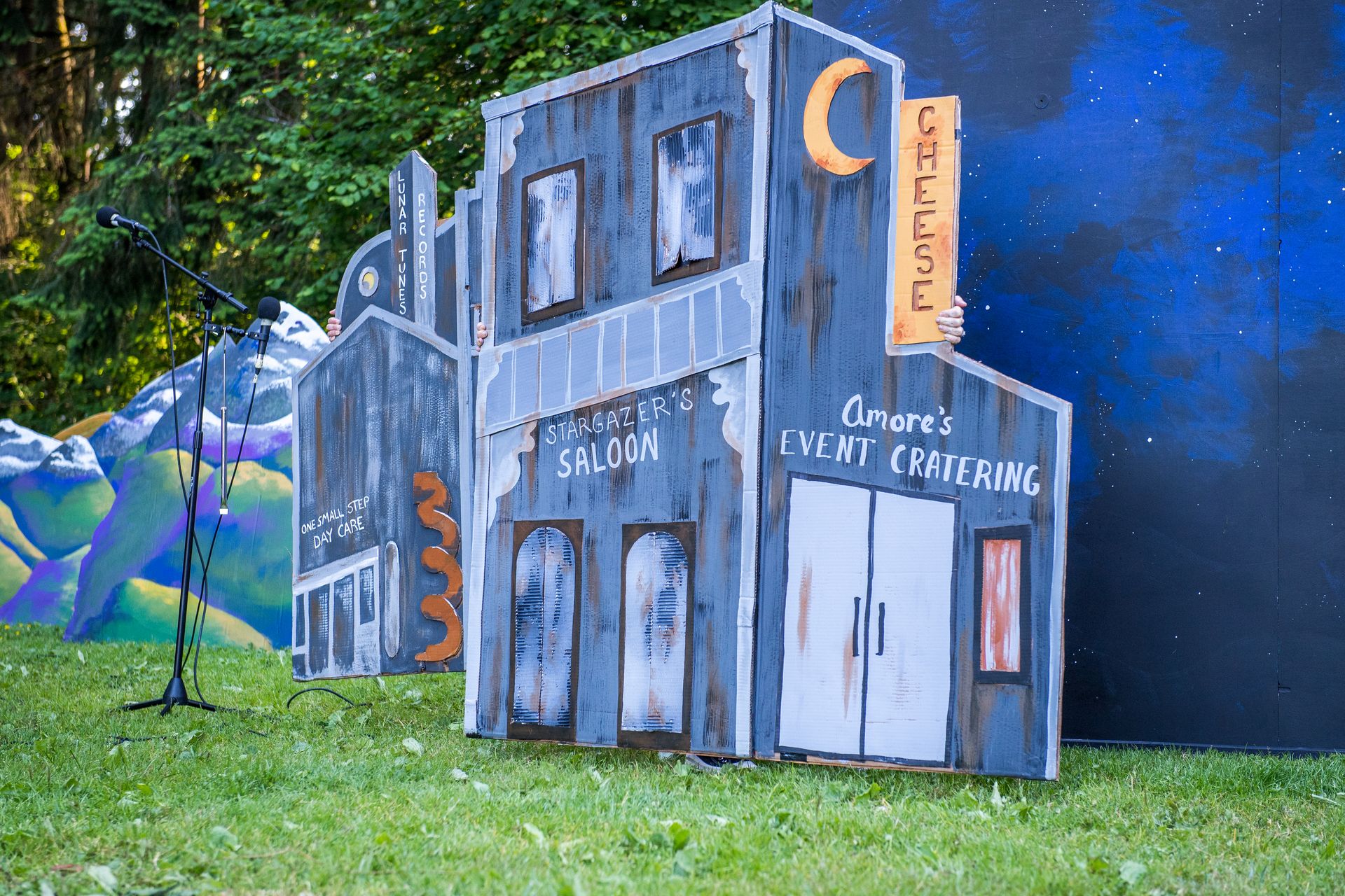 String and Shadow Puppet Theater