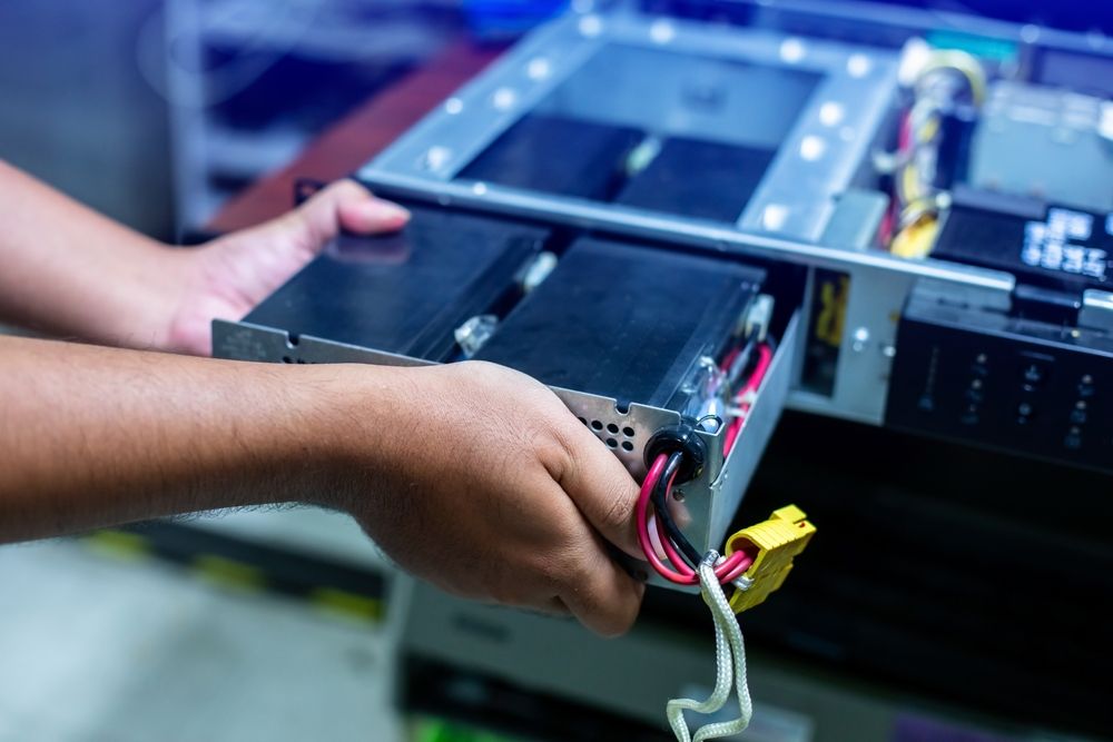 UPS Battery Maintenance Best Practices: 10 Essential Tips | FGC