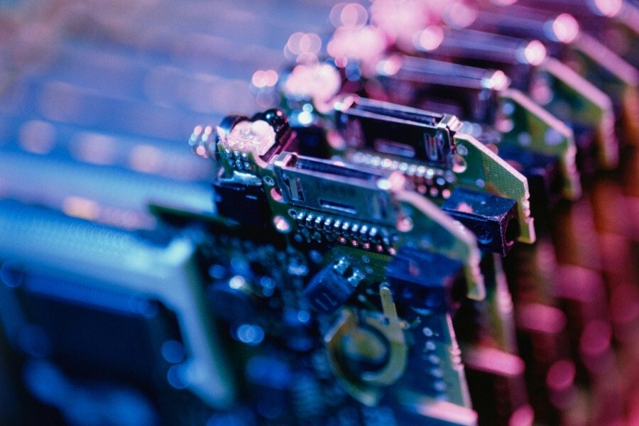 Main Components of UPS Systems | FGC Services