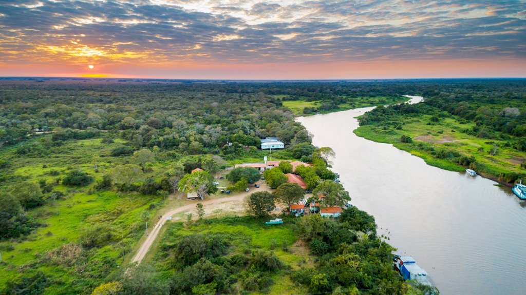 HOTEL LONTRA PANTANAL (RIO MIRANDA MS)