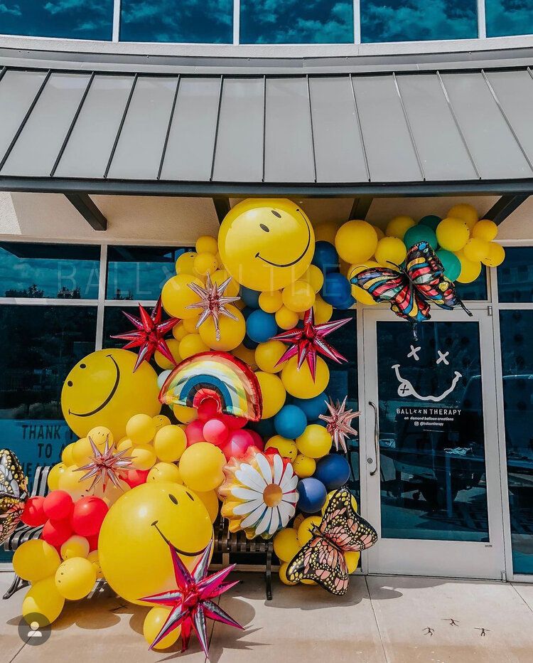 Balloon Decoration Examples | Balloon Therapy Charleston
