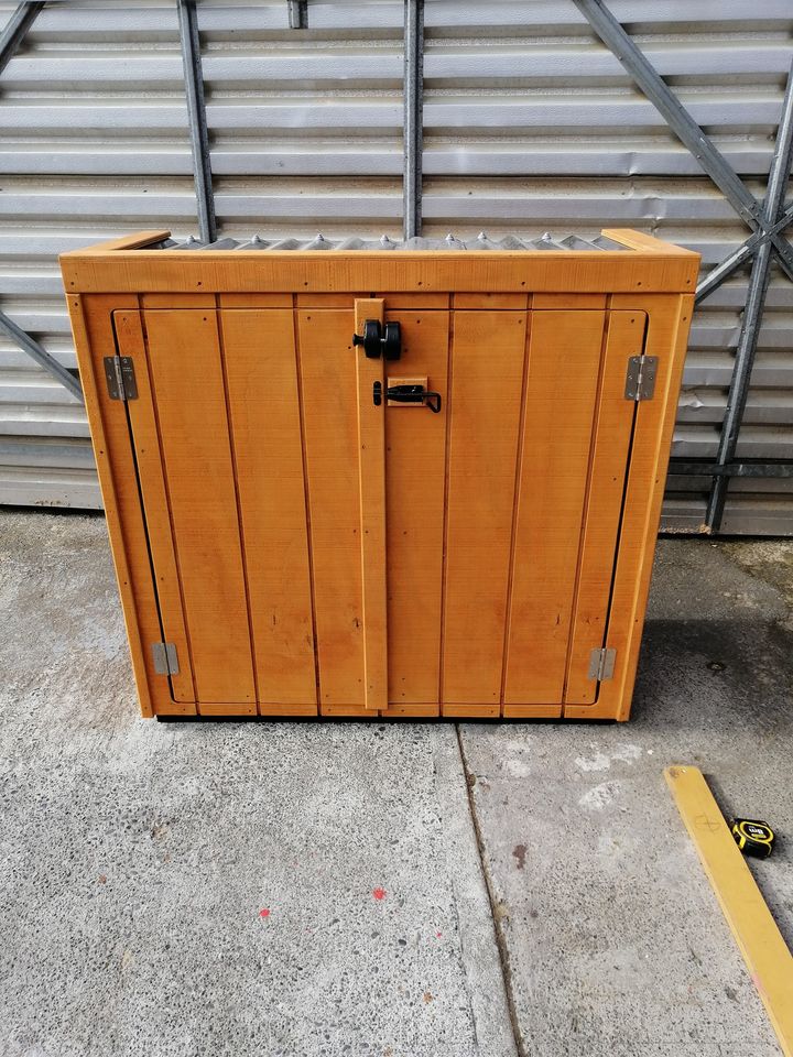 SamBuild Sandpit Storage – Keep Outdoor Spaces Tidy!