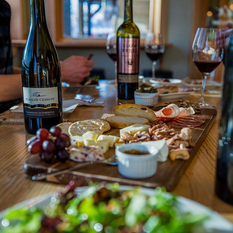 Local Restaurants | Freestone Inn