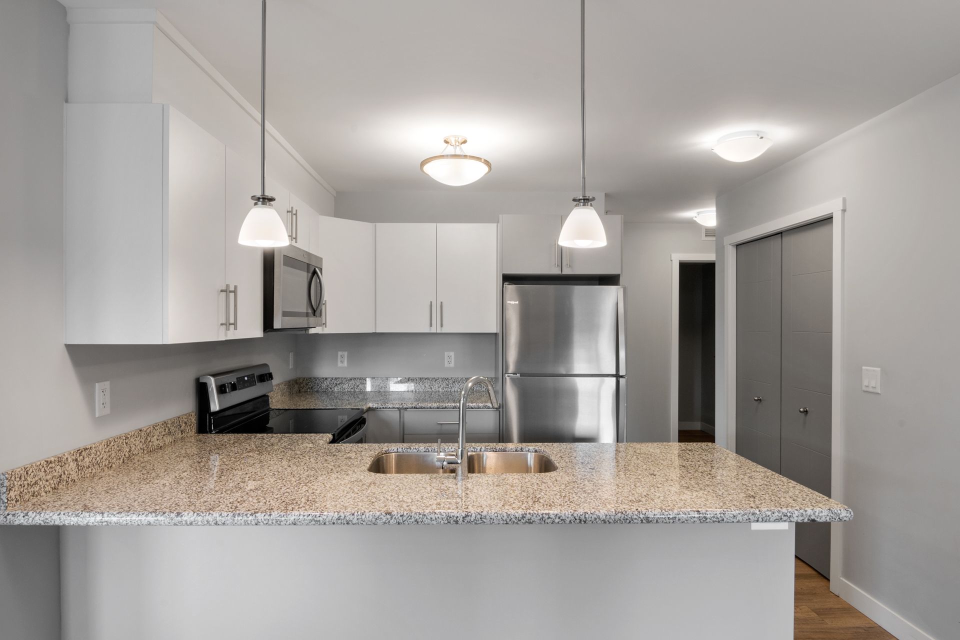 Summitview Heights Apartments- Suites