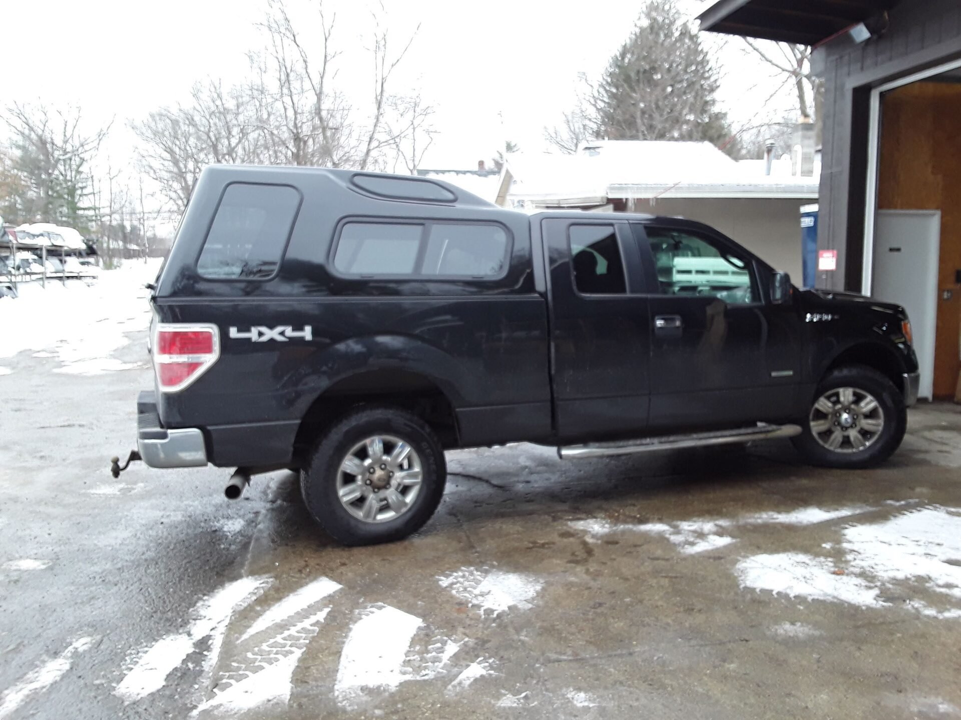 Jeraco High Rise Truck Cap | Mastercraft Truck Caps LLC