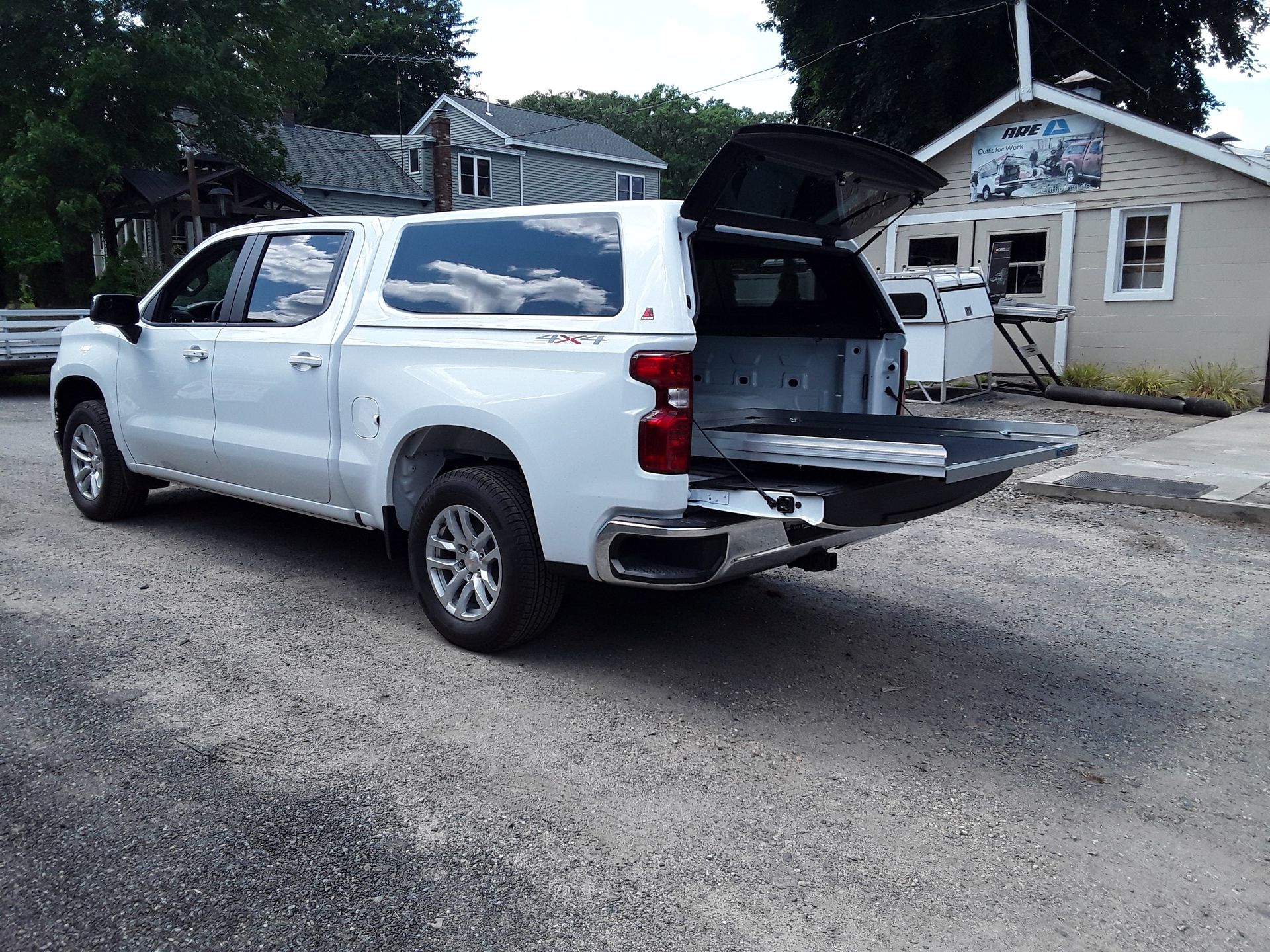 Leer 100XQ Truck Cap | Mastercraft Truck Caps LLC