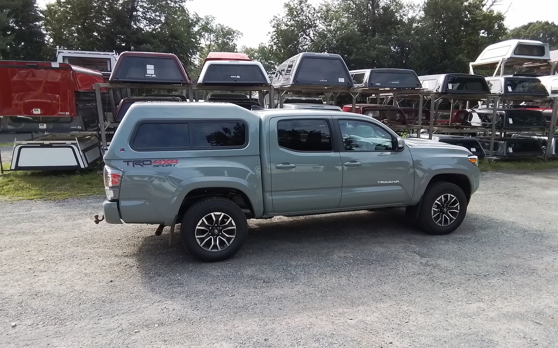 Leer 180 Truck Cap Sales & Installations | Mastercraft Truck Caps LLC ...