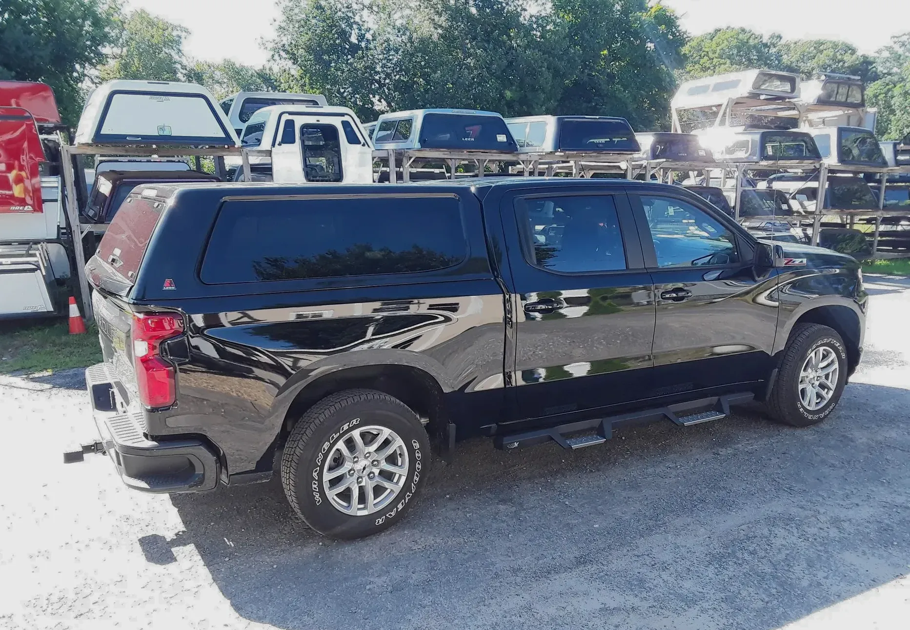 LEER Fiberglass Truck Caps | Mastercraft Truck Caps | Leominster, MA