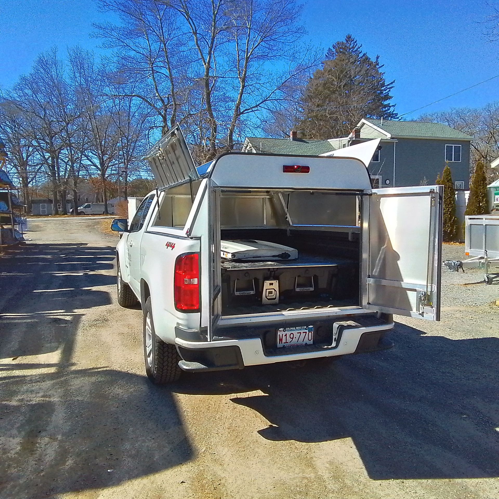 LEER 122 Truck Cap | Mastercraft Truck Caps | Leominster, MA