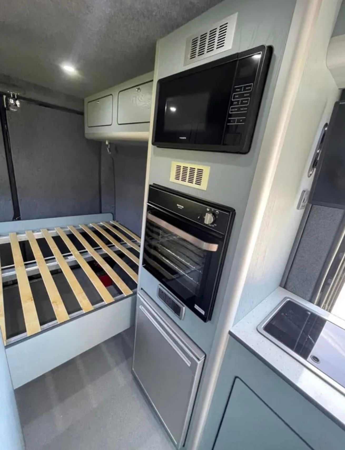Camperholics I Camper Van Hire I Conversion I Sales/T5