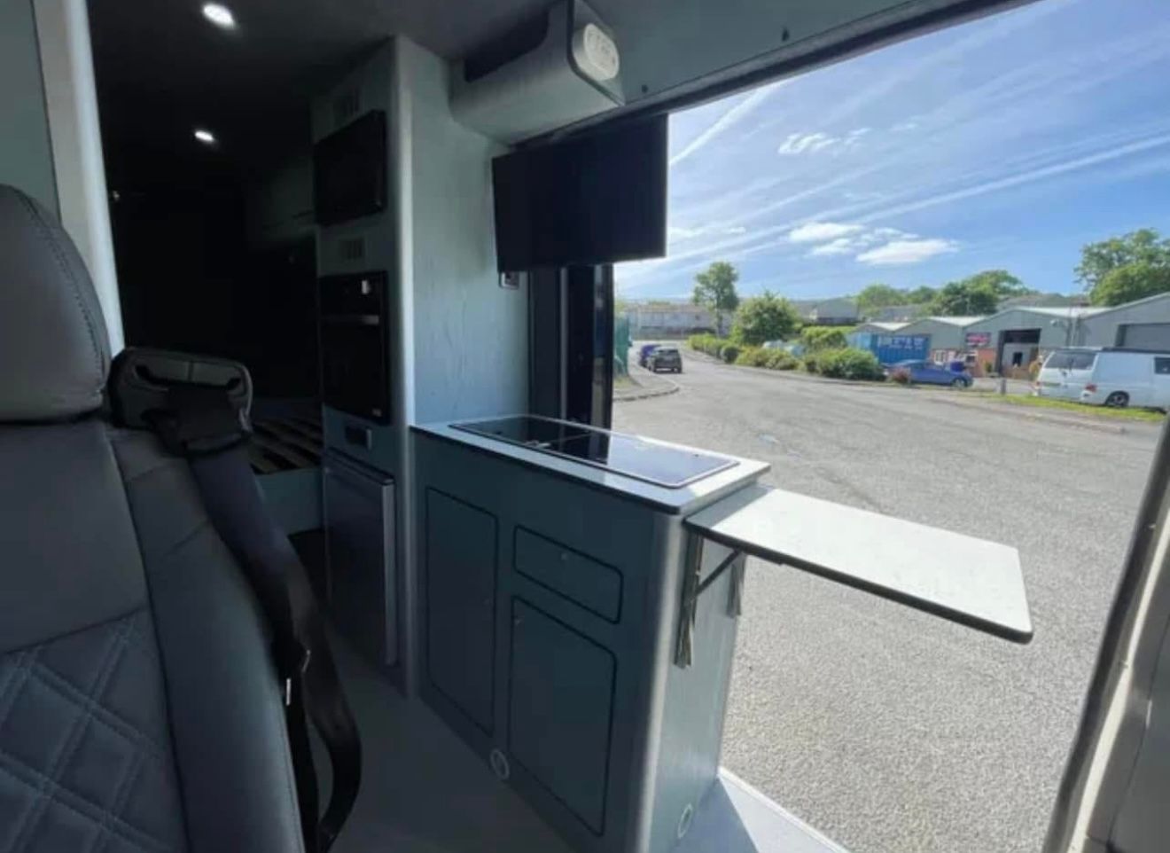Camperholics I Camper Van Hire I Conversion I Sales/T5