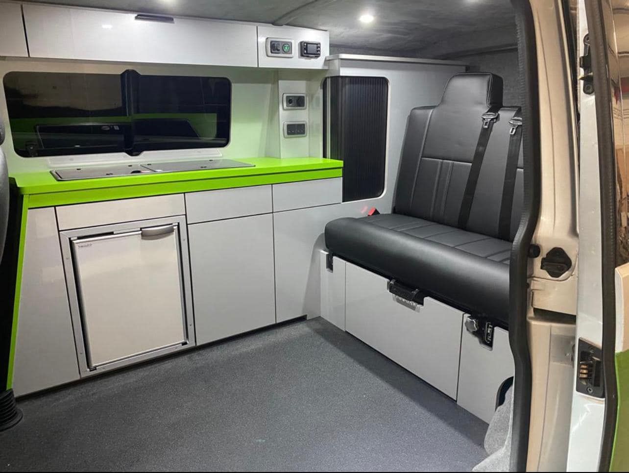 Camperholics I Camper Van Hire I Conversion I Sales/sales