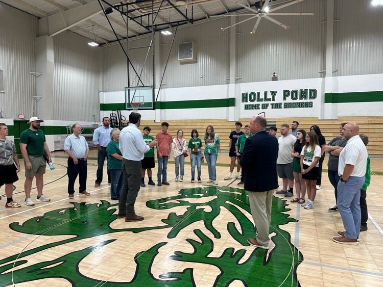 Local state senator provides financial support to Holly Pond HS: