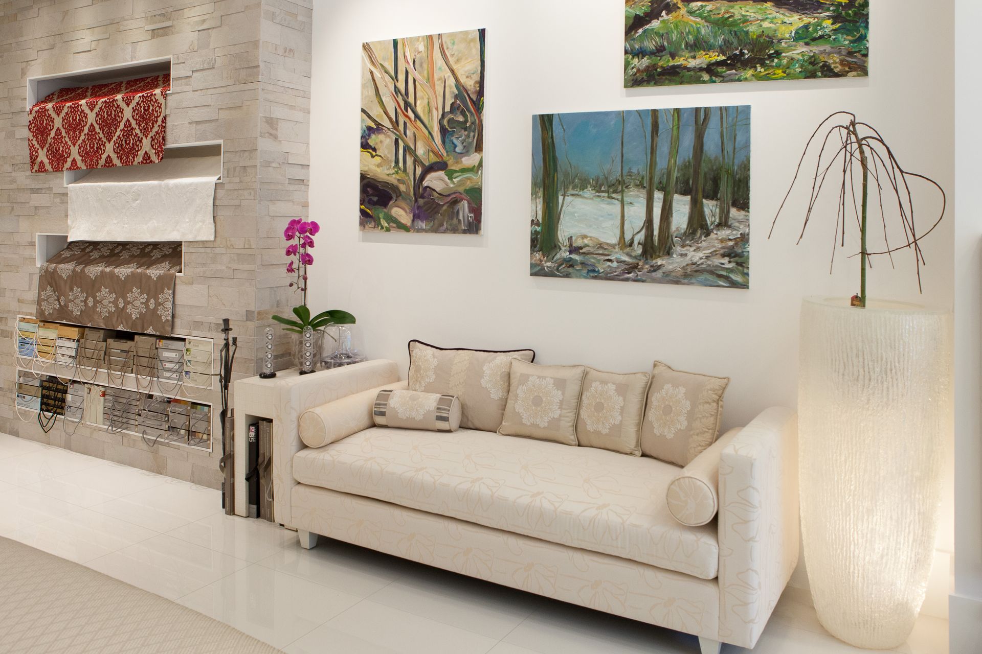 RODROZEN SHOWROOM | Commercial Interior Design | Rodrozen Design + Build