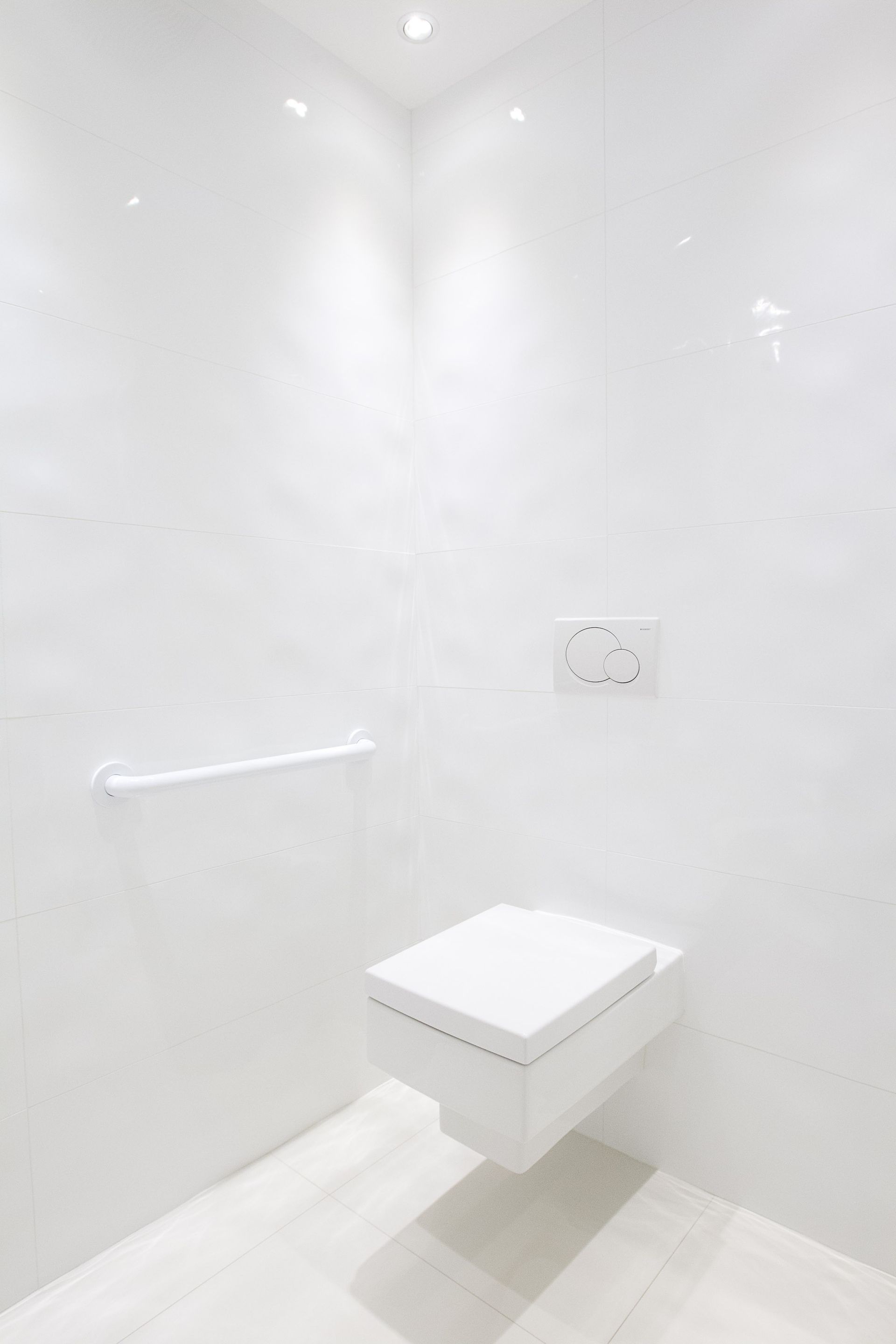 RODROZEN SHOWROOM | Commercial Interior Design | Rodrozen Design + Build