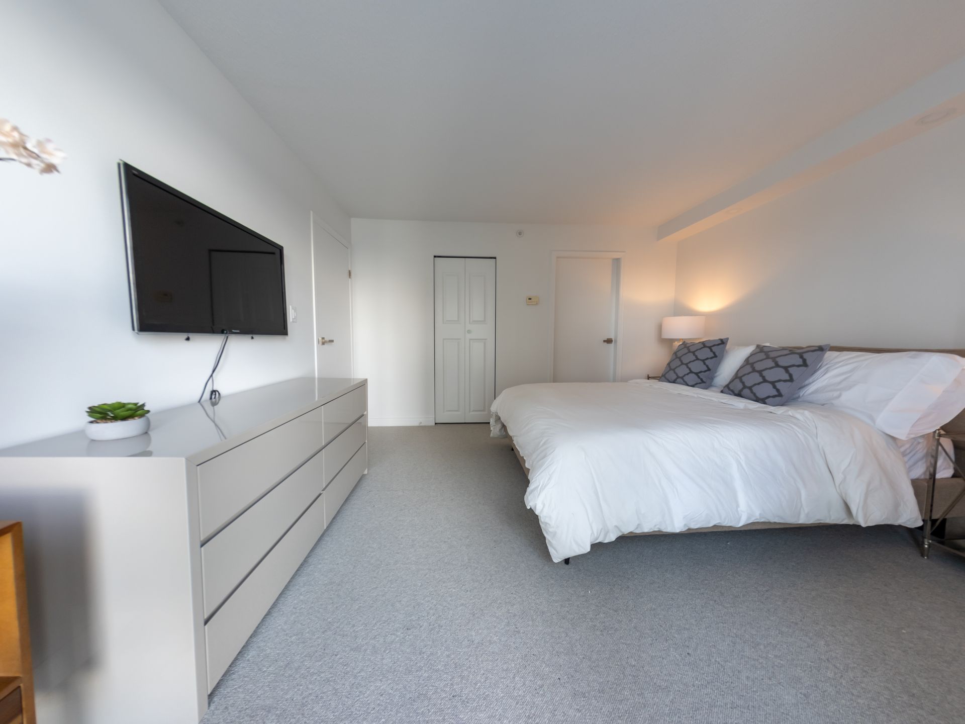 1383 MARINASIDE CRESCENT | Condo Renovation | Rodrozen Design + Build