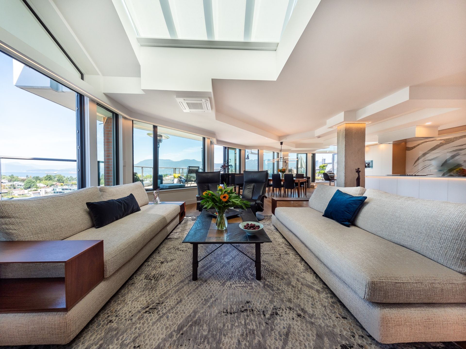 KITSILANO PENTHOUSE | Residential Renovation | Rodrozen Design + Build