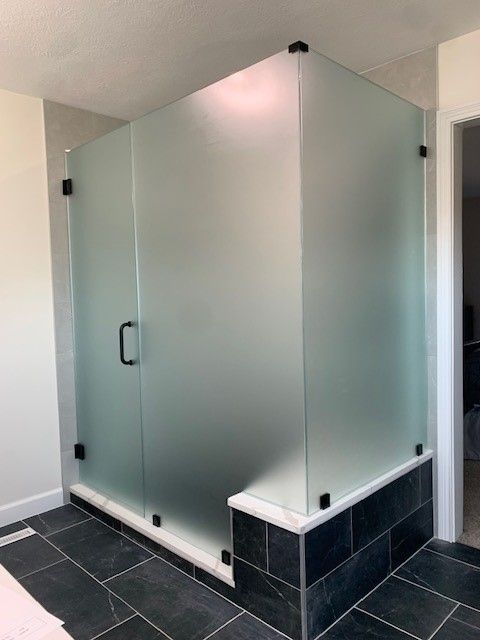 Shower Enclosures | Columbus, IN | Kenny Glass Inc.
