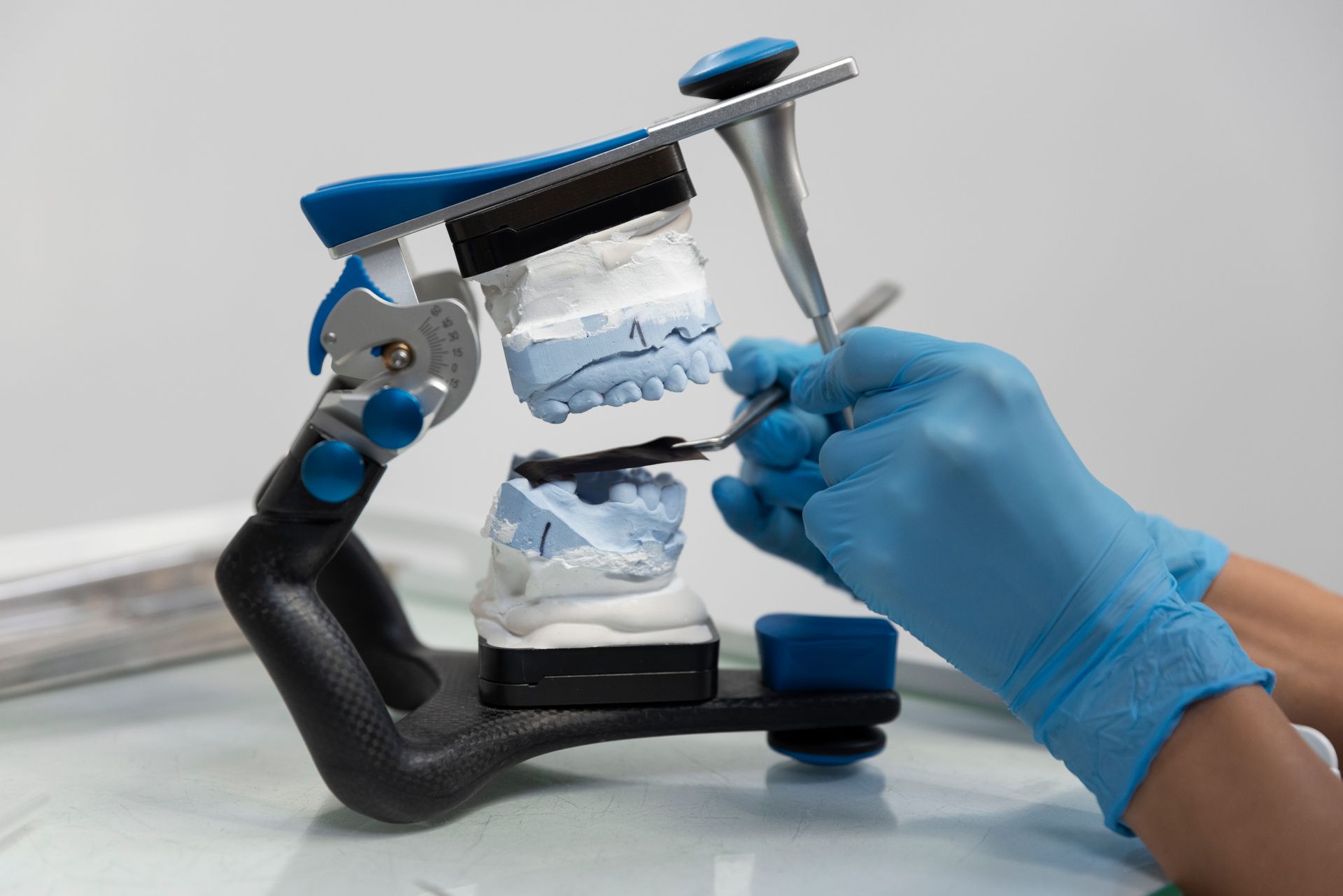 Say Goodbye to Braces – Invisalign Aligners for a Confident Smile