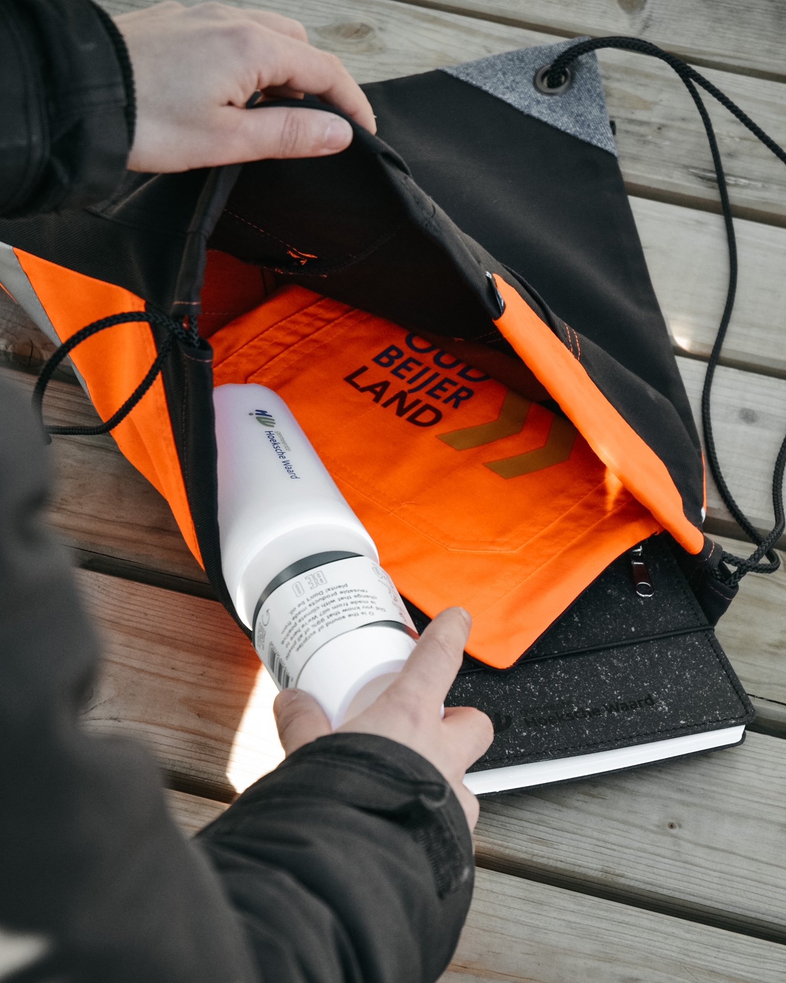 Transformeer Afval in Maatwerk Upcycle Producten & Geschenken