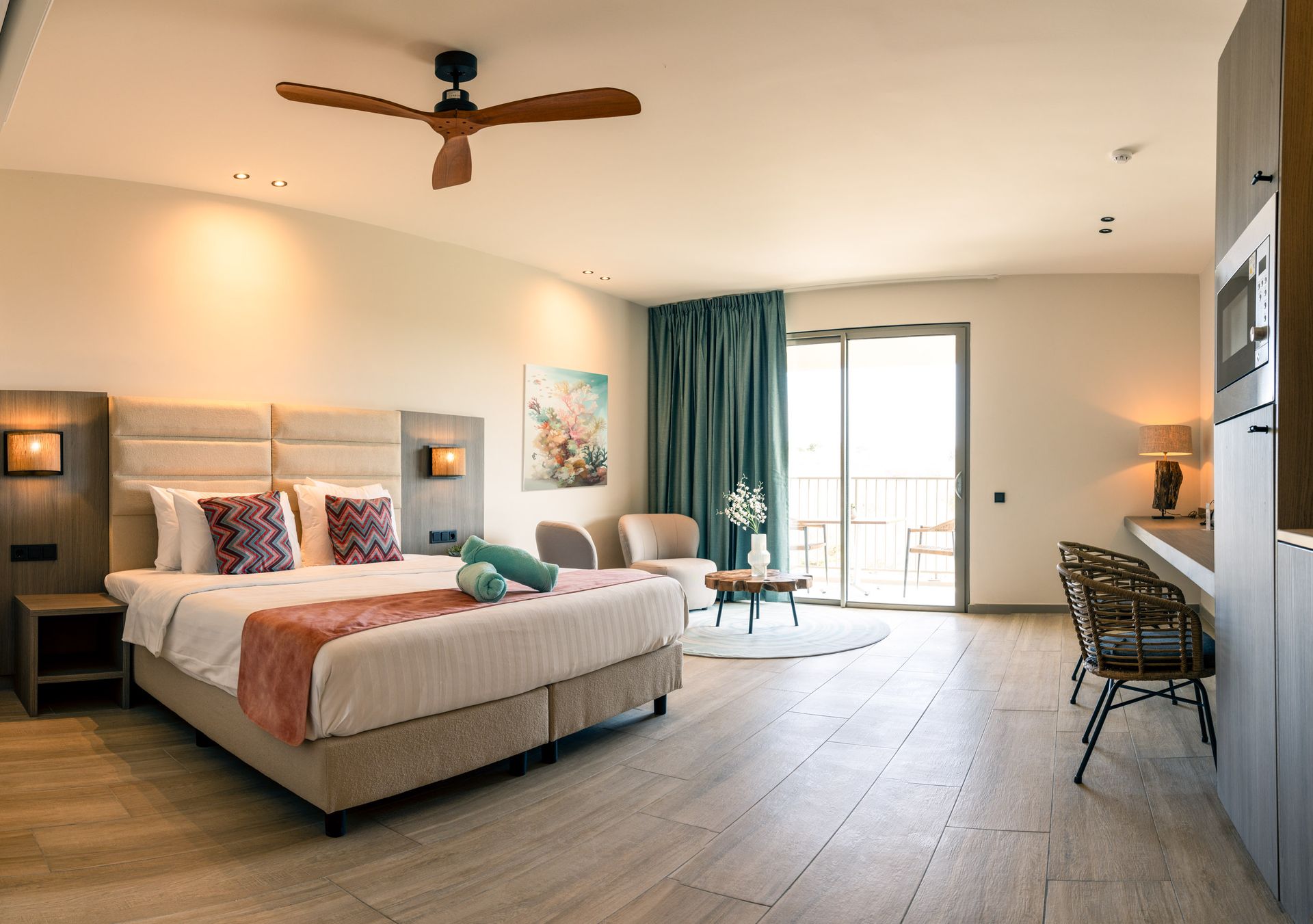Deluxe Room | Dolphin Suites & Wellness