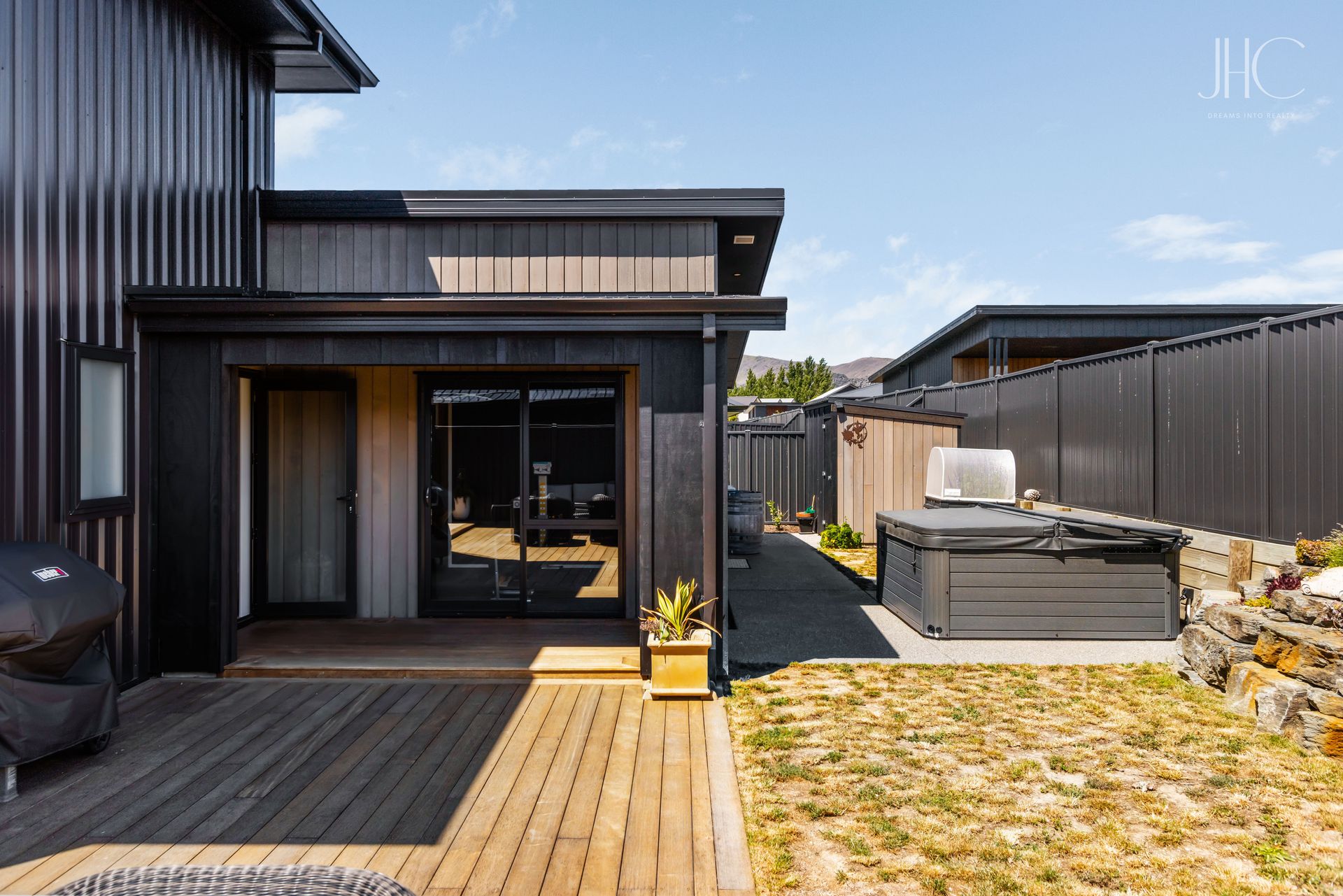 SOLD 10 Searle Drive