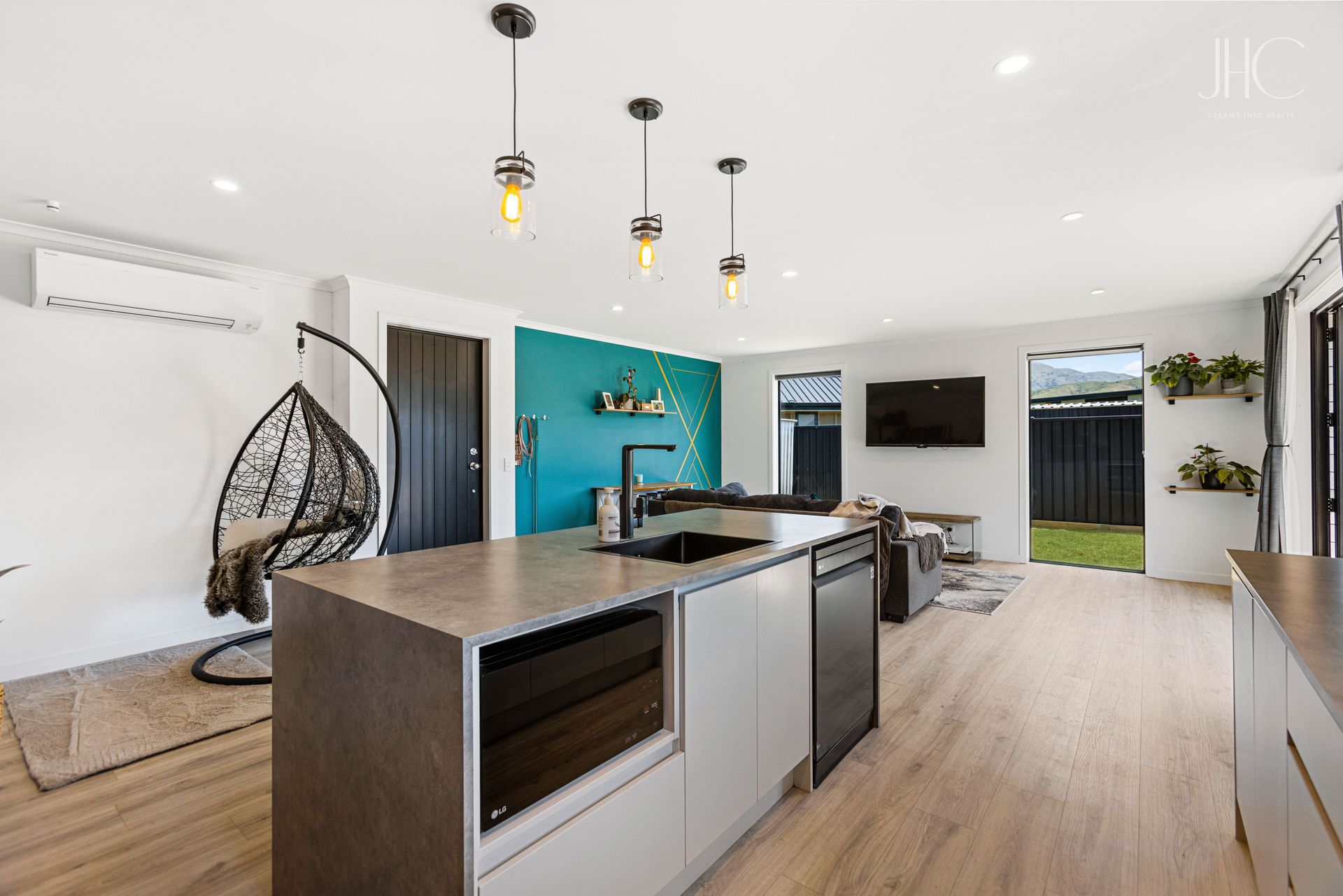 SOLD 22 Smitham Drive