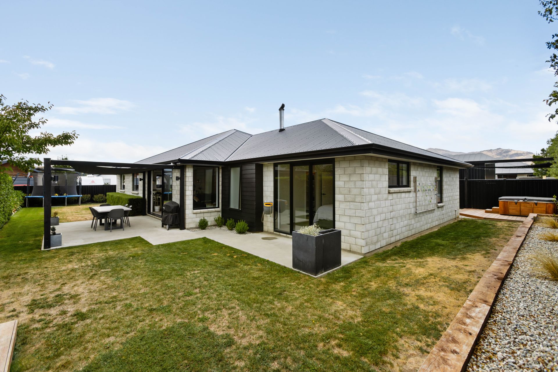 SOLD 7 Phoenix Place