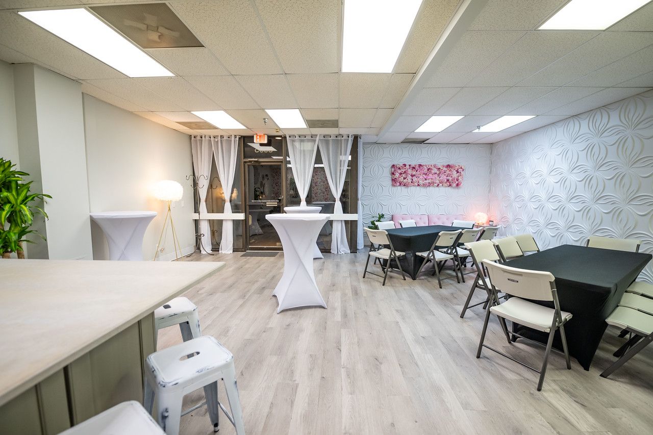 The Snickety Snack Bar