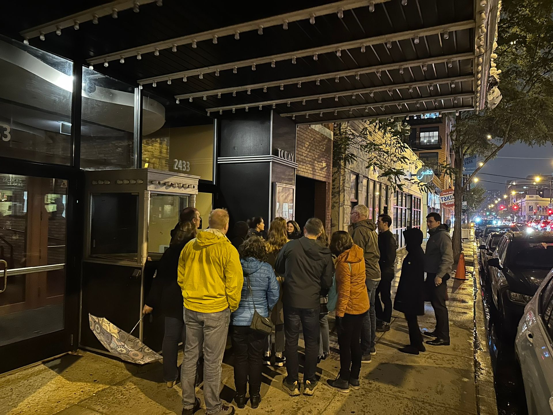 Chicago Ghosts and Pizza Tour 2025 | Halloween Deep-Dish Night