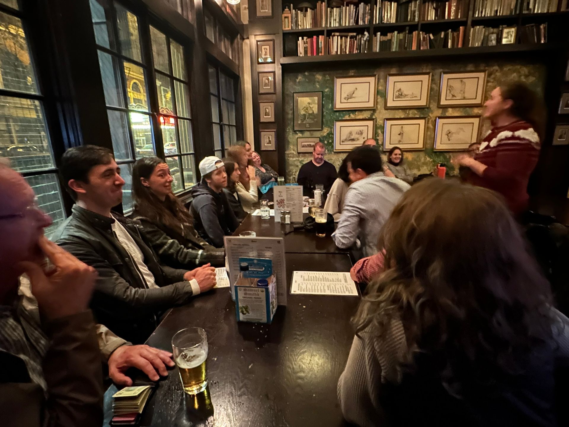 Chicago Ghosts and Pizza Tour 2025 | Halloween Deep-Dish Night