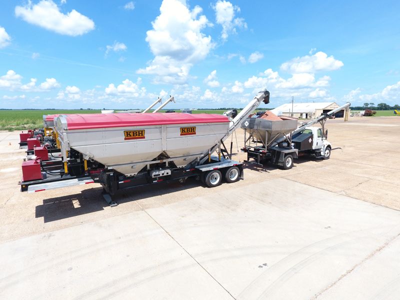 Model TT2000B Rear Discharge Hopper | KBH Equipment