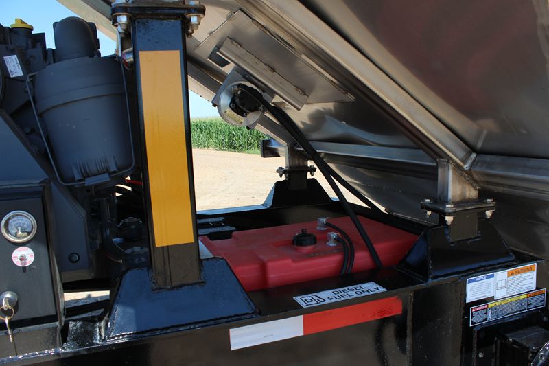 Model TT3000 Dry Fertilizer Tender | KBH Equipment