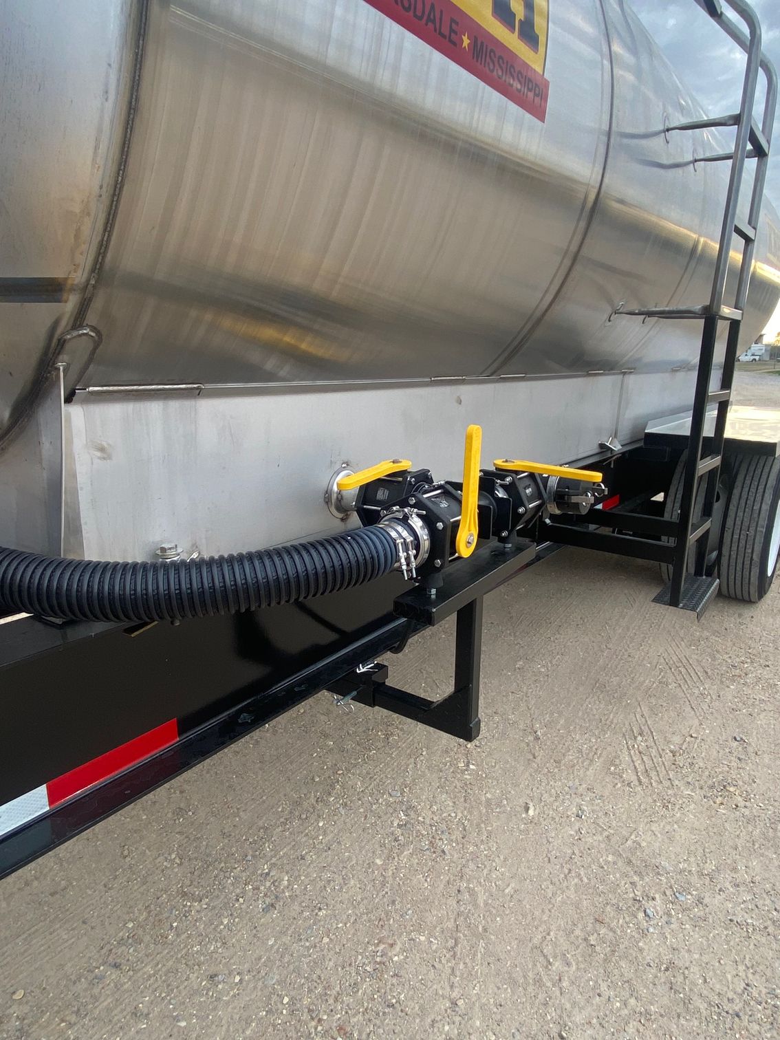 4200 gallon nurse trailer | KBH Equipment