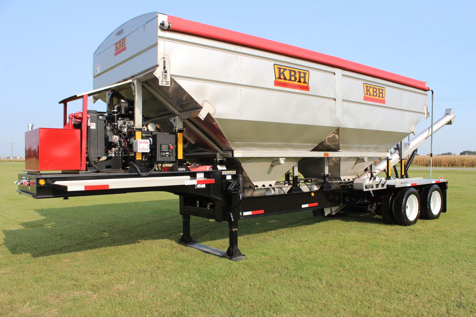 Dry Fertilizer Tenders | KBH Equipment