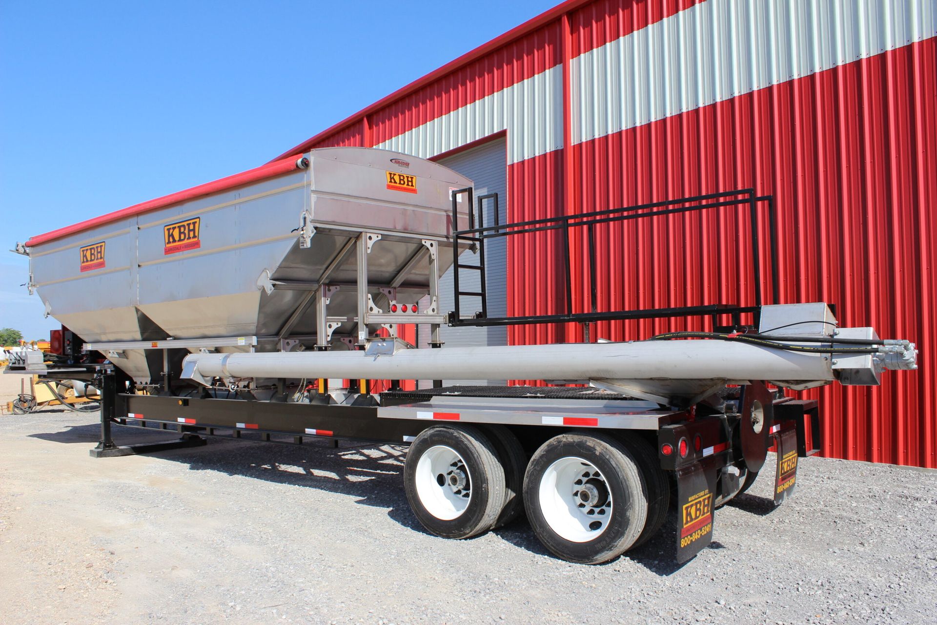 Model TT2000SF Agricultural Hopper | KBH Equipment | US