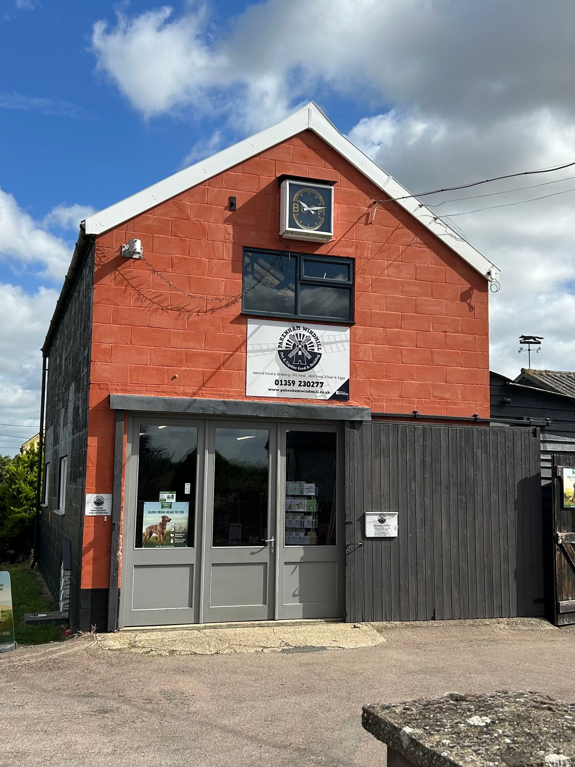 Pakenham Windmill Country Store - Specialist supplier in animal feed ...