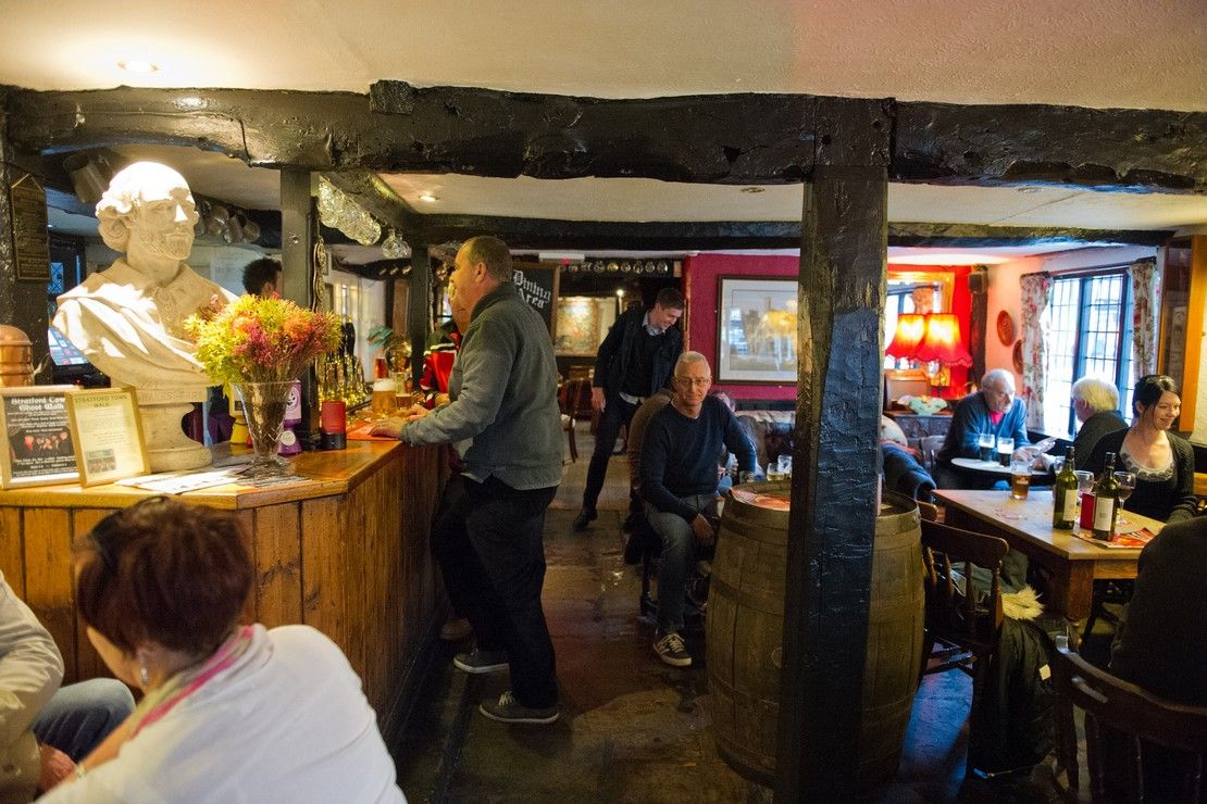 Gallery | Old Thatch Tavern | Stratford