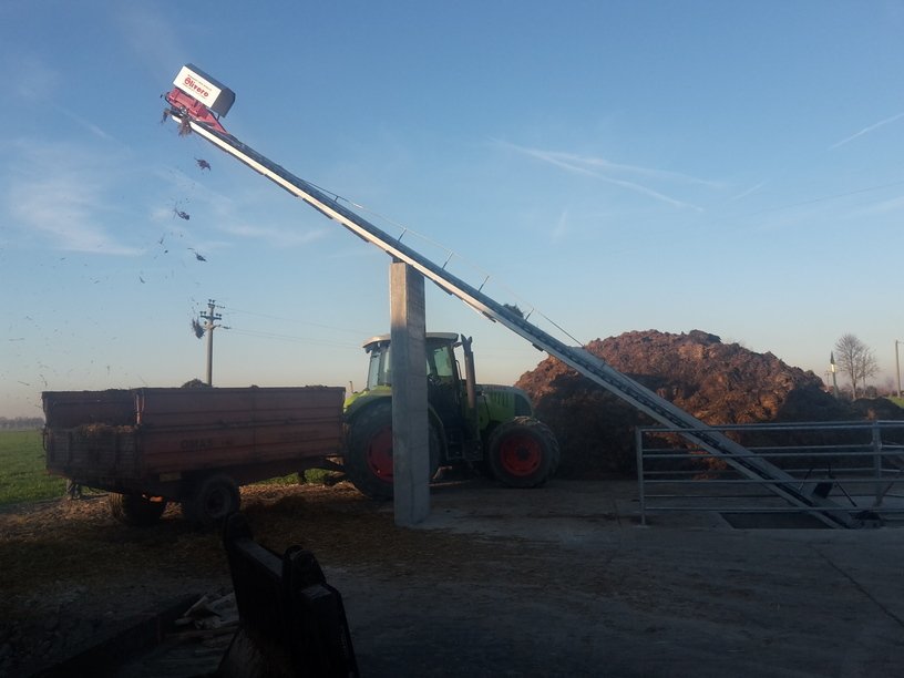 Gestione letame: carico e nastri trasportatori per letame