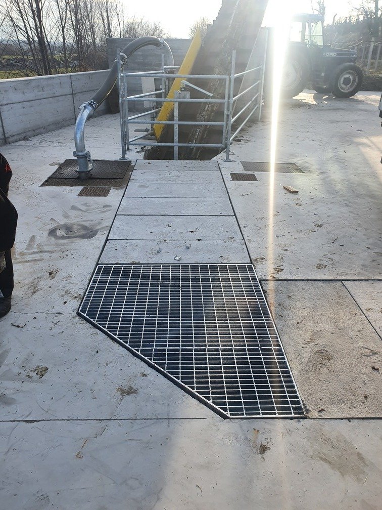 Gestione letame: carico e nastri trasportatori per letame