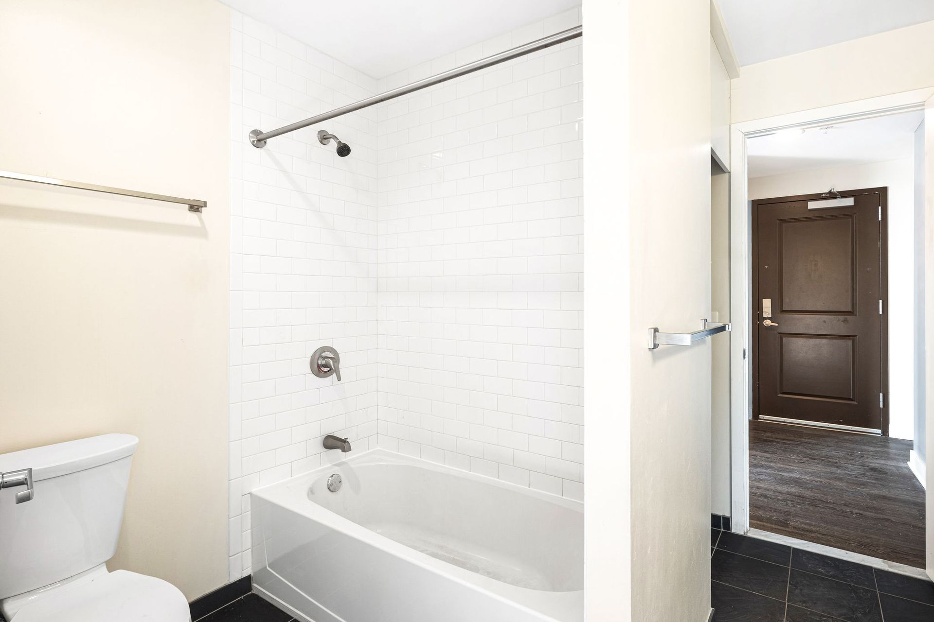 Luxury Apartments for Rent | Mural Lofts | Philly, PA