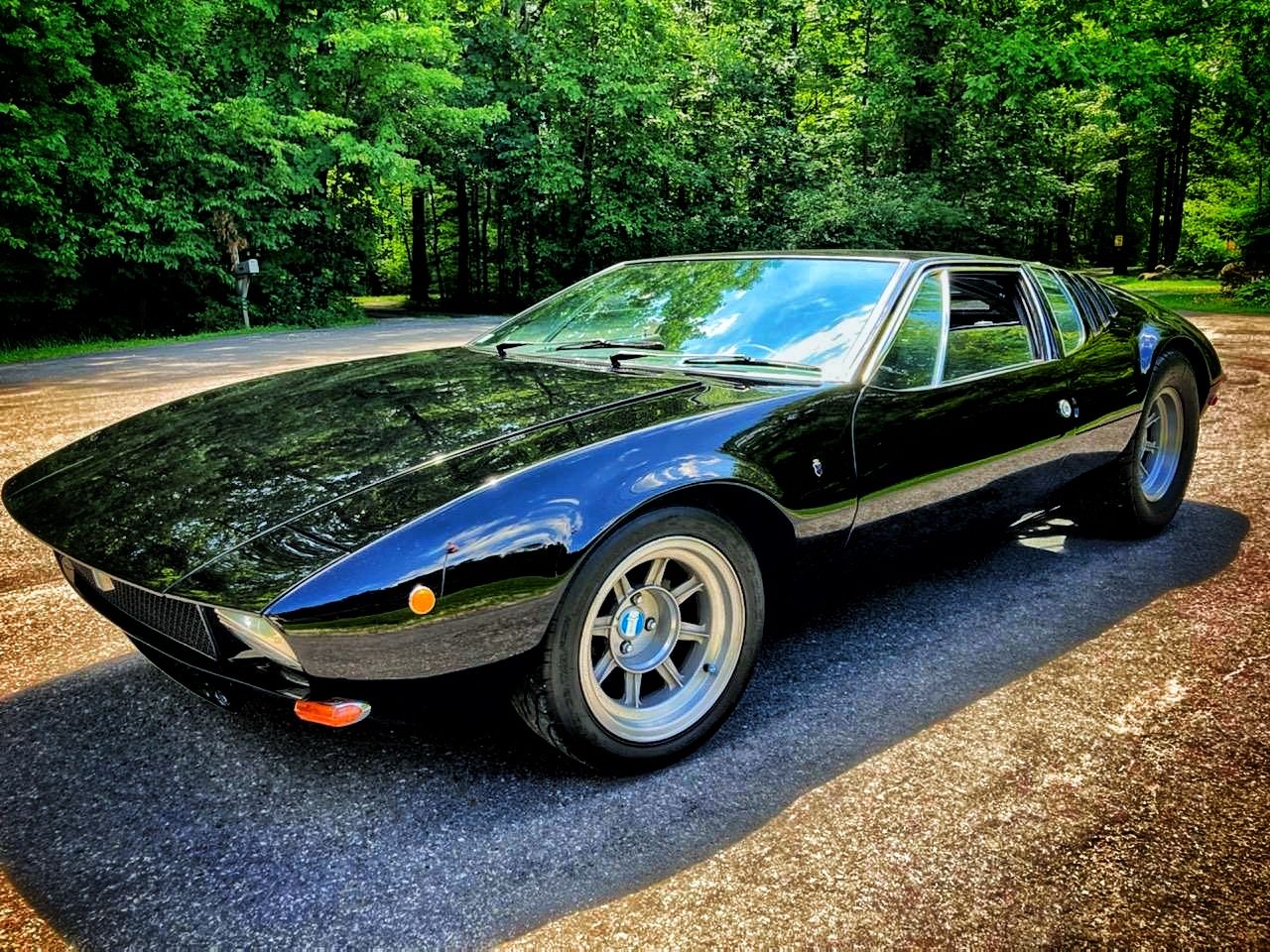 The Molto Bella Auto Show