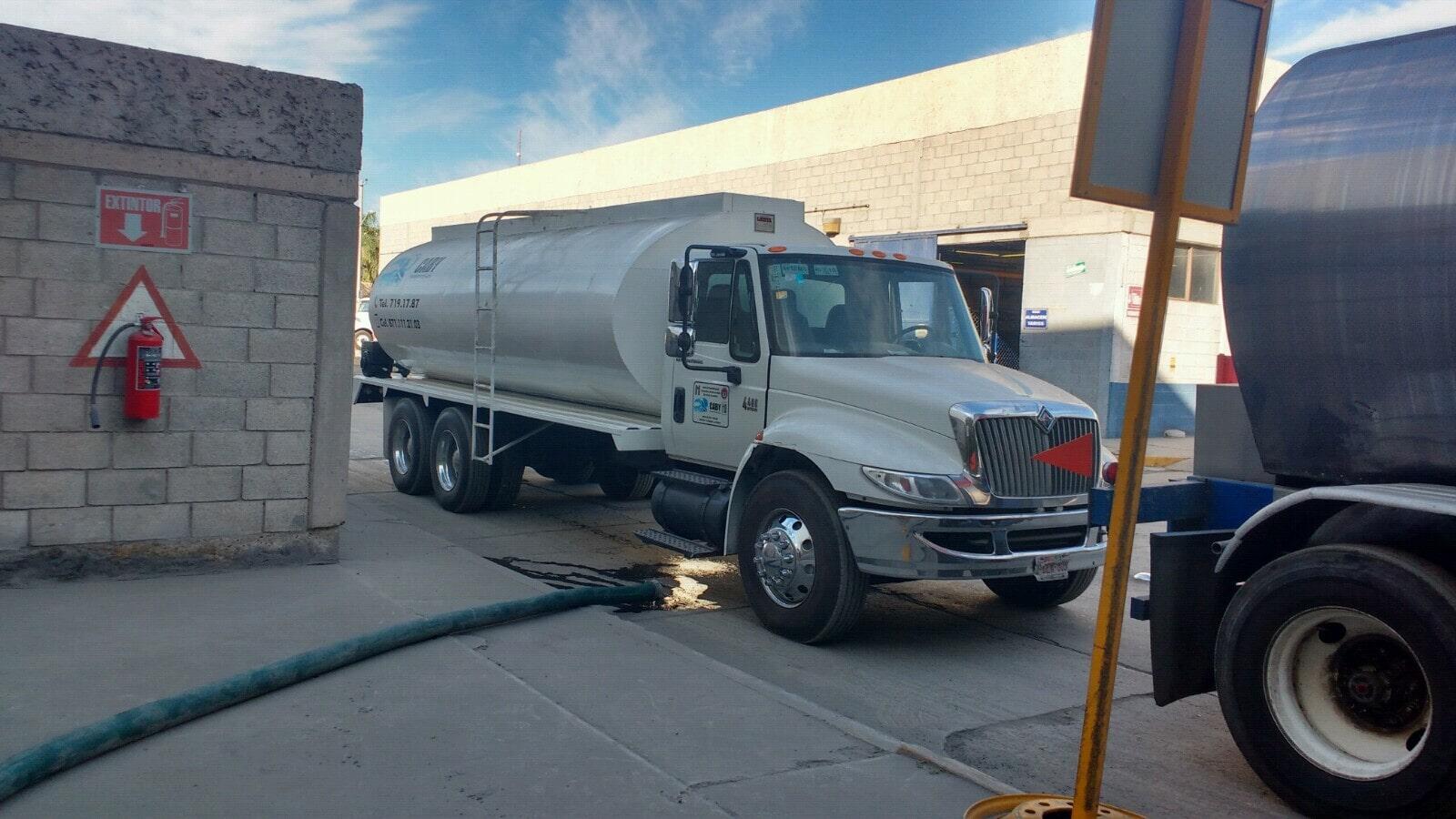 Servicio de pipas de agua potable en Gómez Palacio, Durango