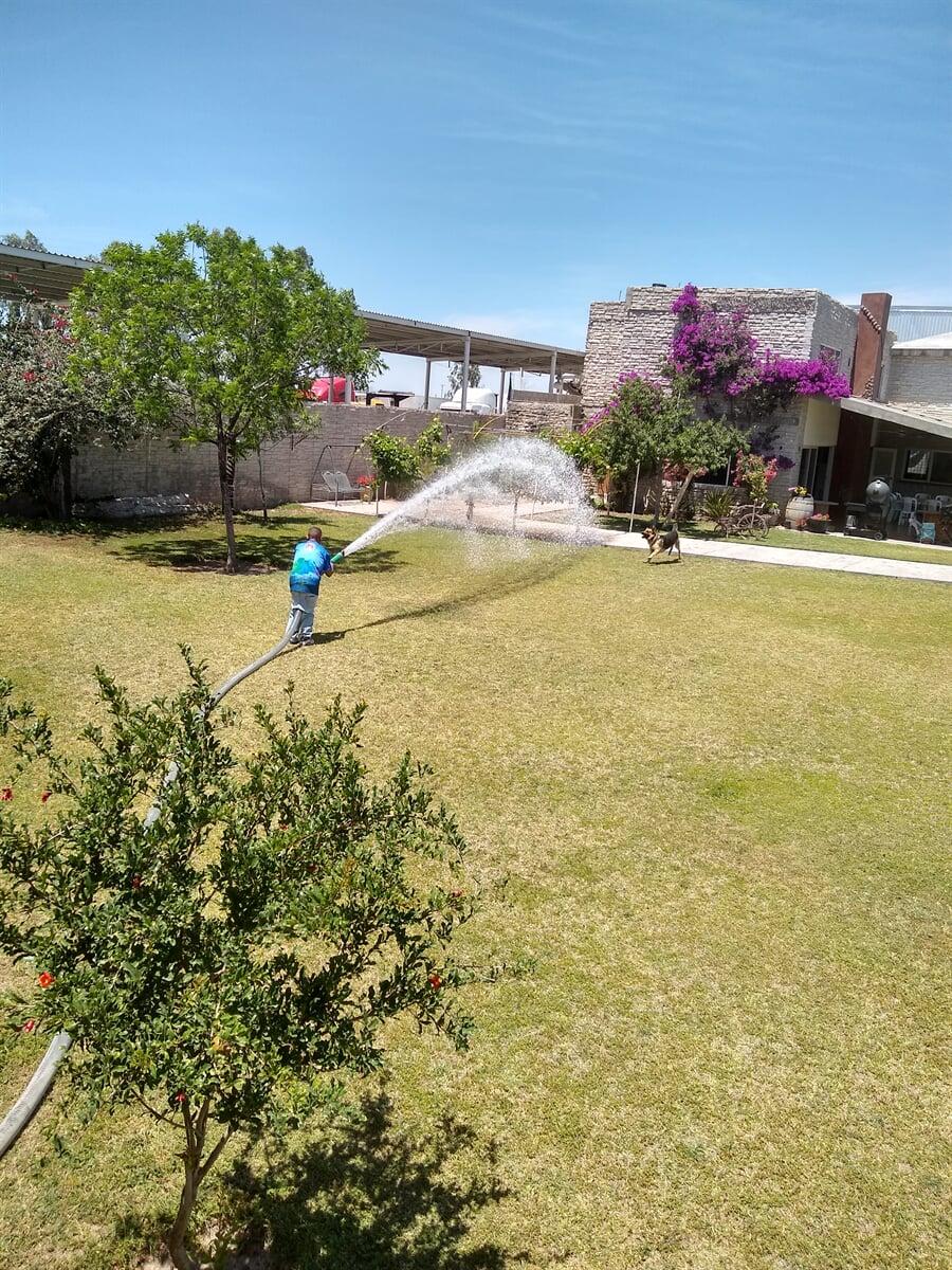 Servicio de pipas de agua potable en Gómez Palacio, Durango