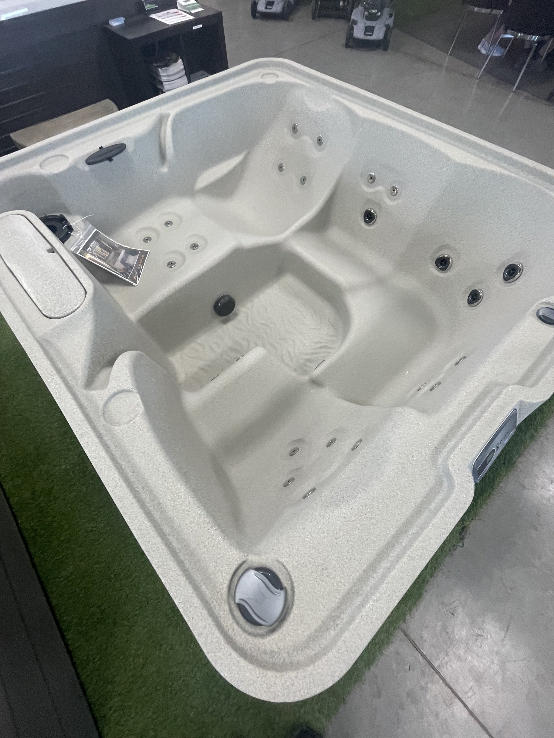 Freeflow Spas | Luxury Portable Hot Tubs | Odyssey Spas