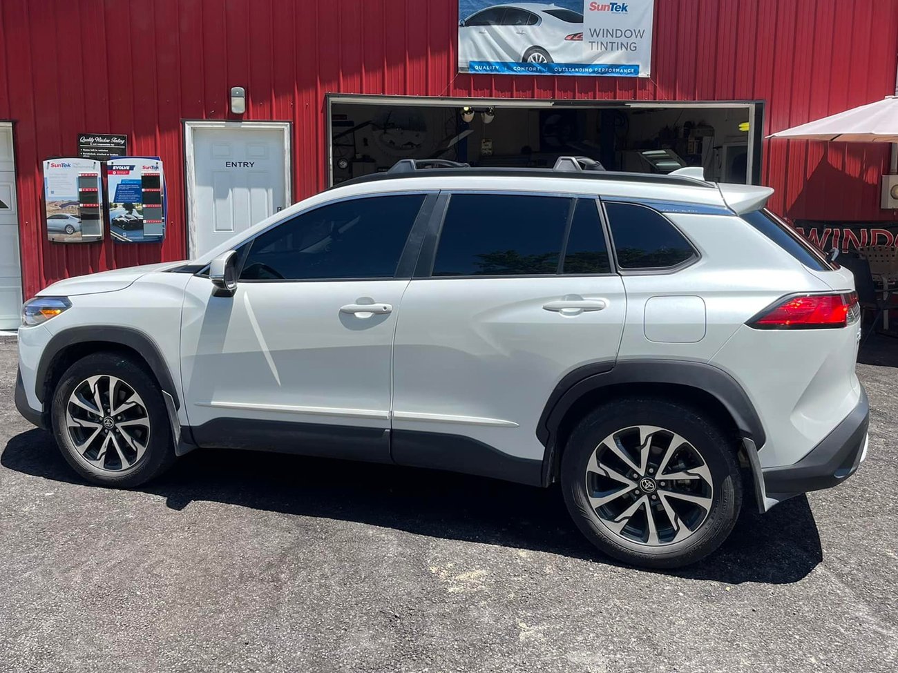 Carbon Window Tint | SunTek CXP & Carbon Series | Car Window Tinting ...