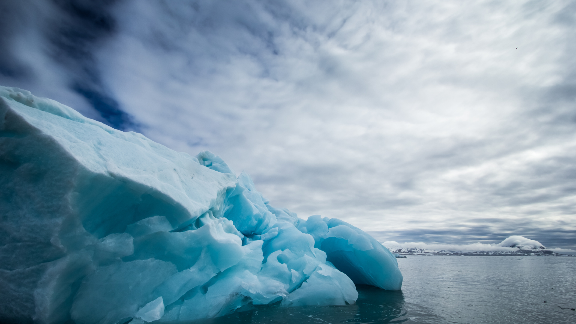 Why You Should Visit Spitsbergen in October