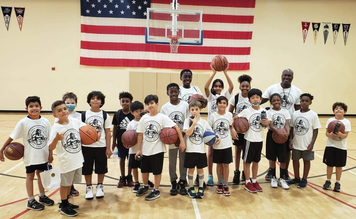 Basketball Coaching for Kids: Developing Teamwork and Physical Skills