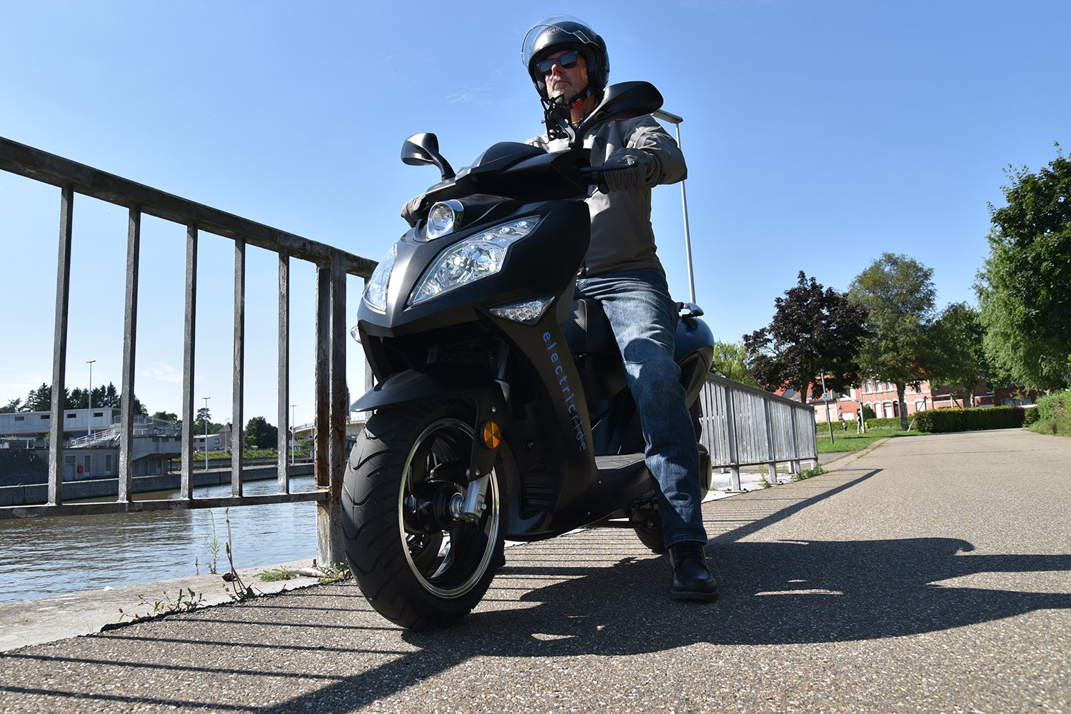 THE PACK testte de BLITZ3000X van Blitz Motors